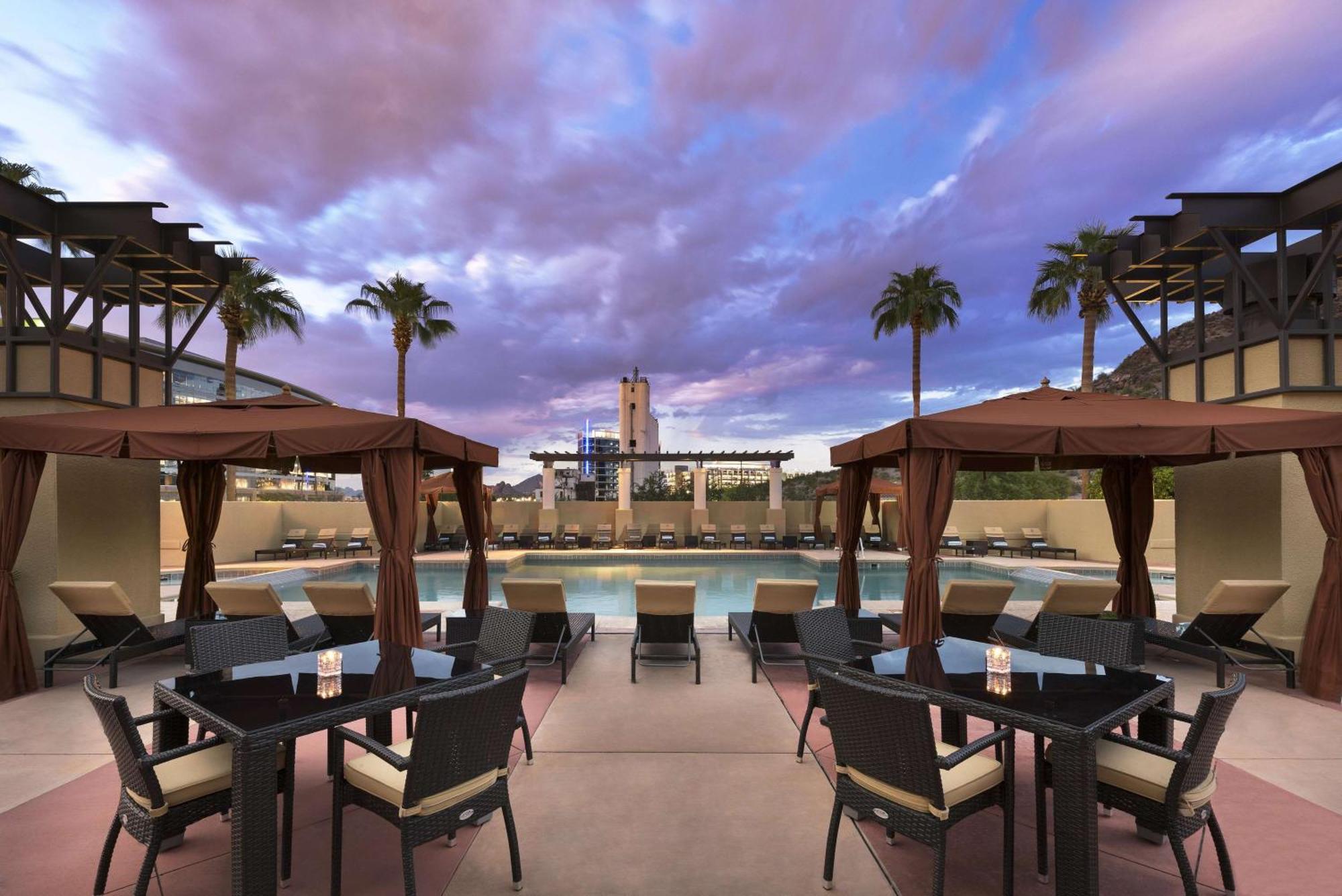 HOTEL TEMPE MISSION PALMS, TEMPE